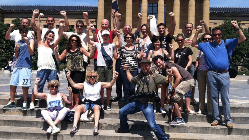 7 Traits of Great Tour Guides - ITMI | International Tour Management ...